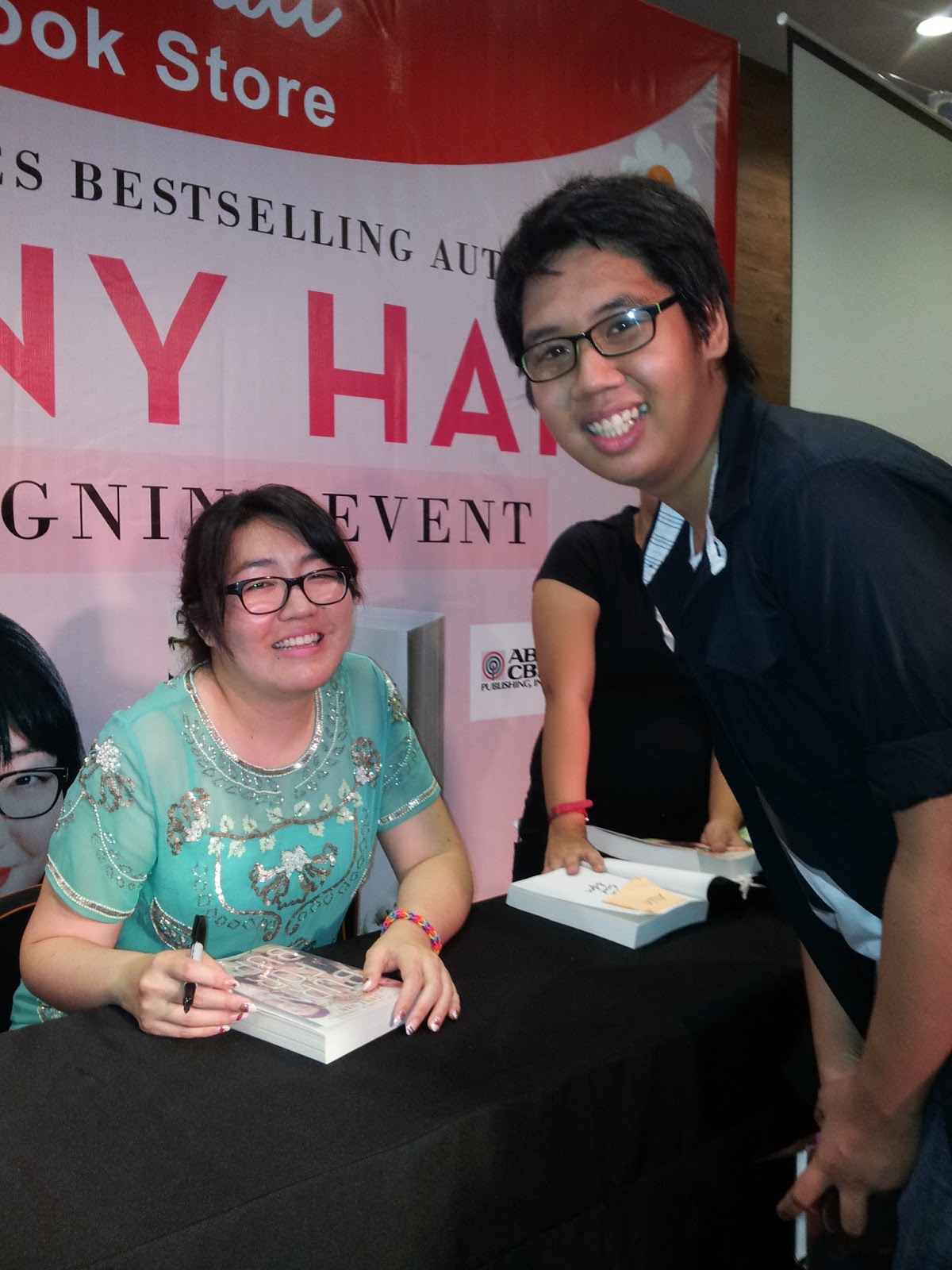 Machinations of my Muddled Mind: Resonant Recaps: Jenny Han Book Signing