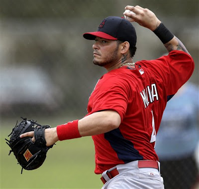 Baseball Super Stars: Yadier Molina Profile And New Photos 2013