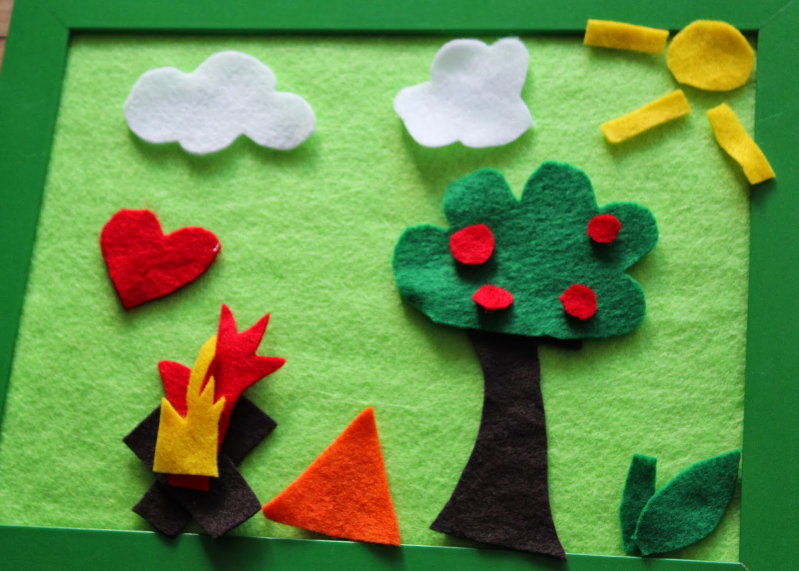 The Blue Barn: Fuzzy Felt Board