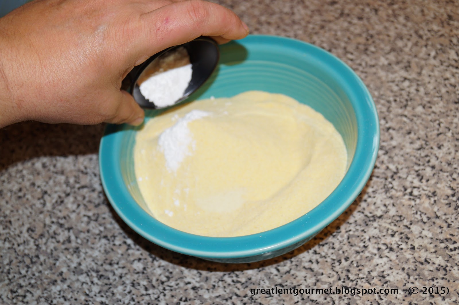 Great Lent Gourmet: Day 16: March 9, 2015 - Bobota (Greek Corn Bread ...