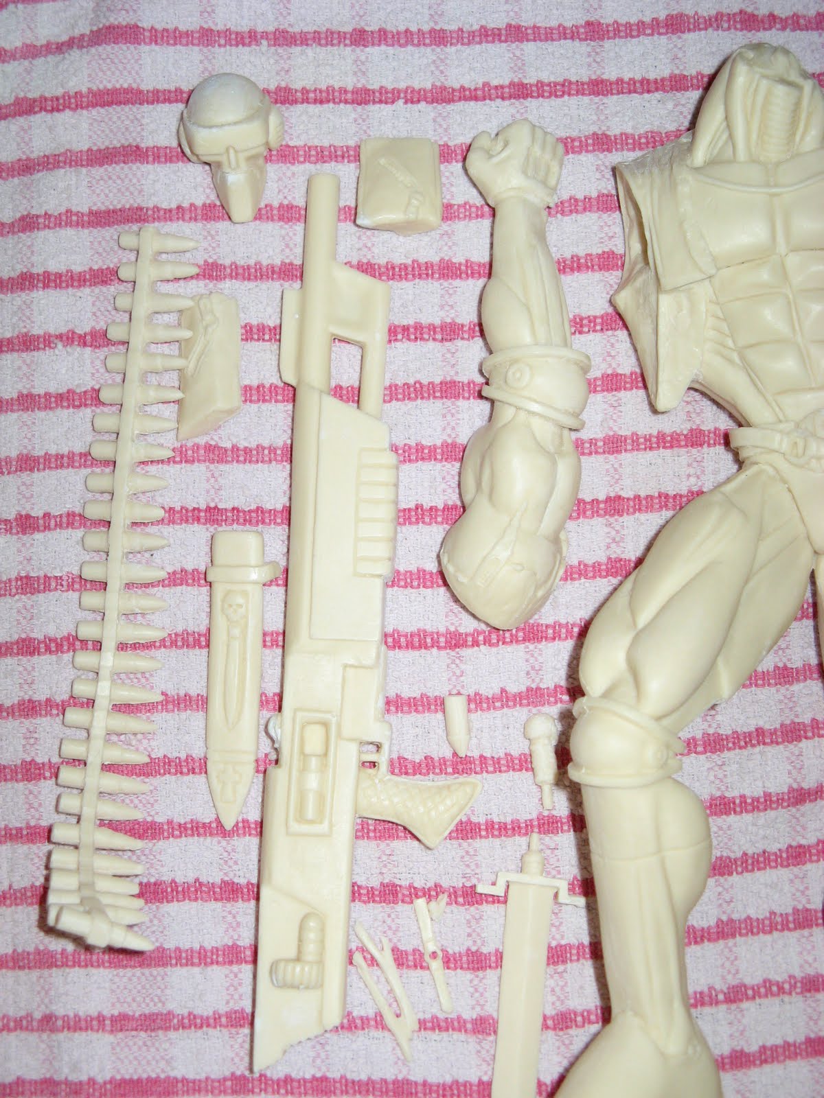 MODELS OF DREDD: Joe Pineapples