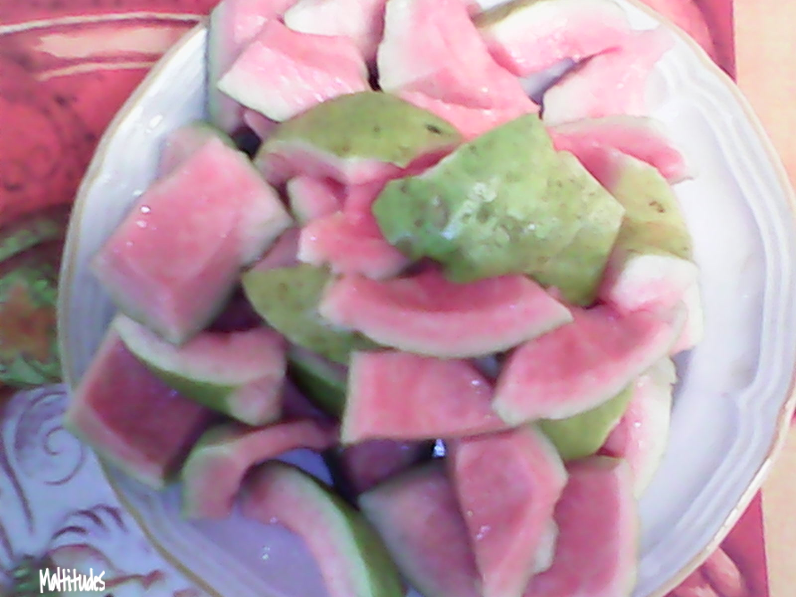 Lifesparks: Steps in Juicing fresh, pure, organic guavas