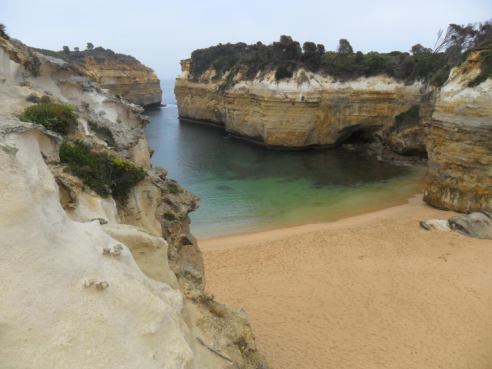 Stay here - Feel far: Great Ocean Road, Port Campbell National Park ...