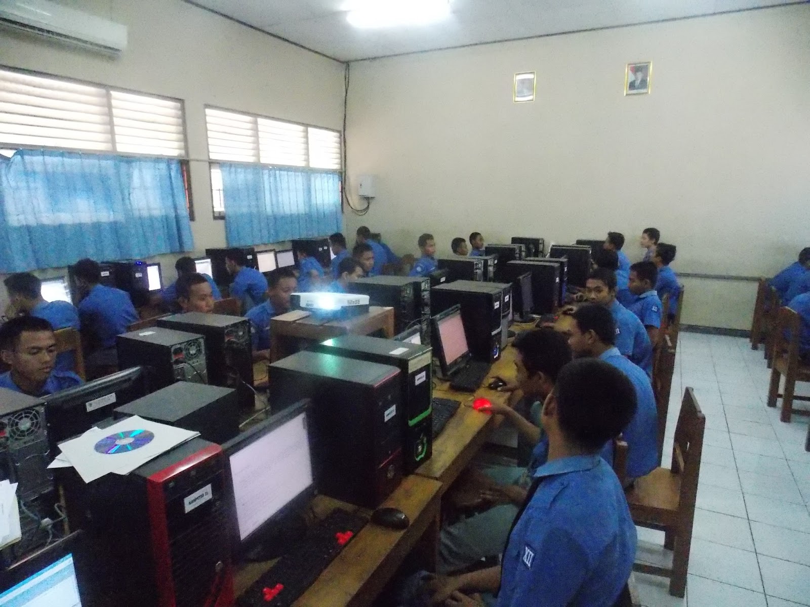 Laboratorium TKJ - SMK Negeri 2 Purwodadi