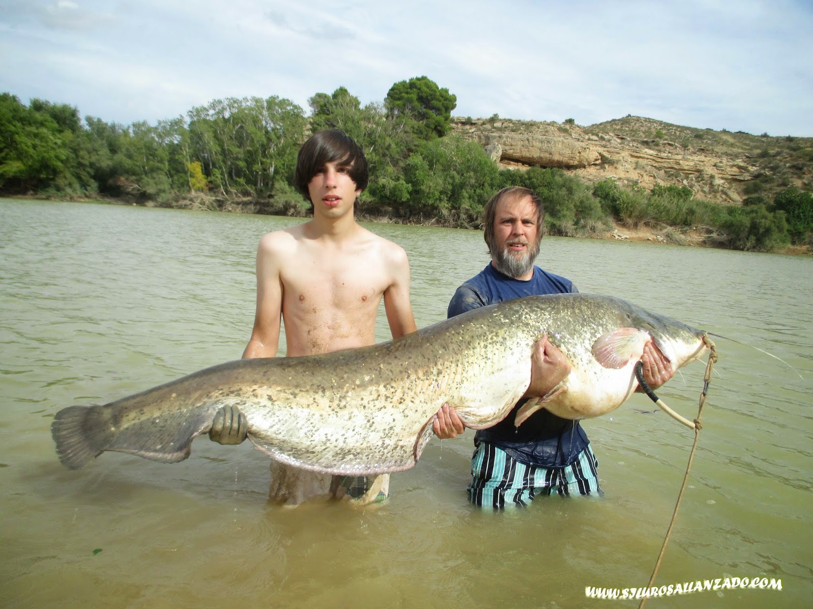 GUIA DE PESCA DE SILUROS AL LANCE (SPINNING) EN EL RÍO EBRO Y ...