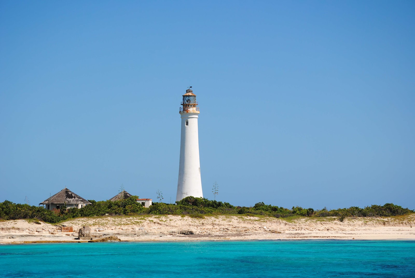 Sailing the Tanqueray: The Faces of Crooked