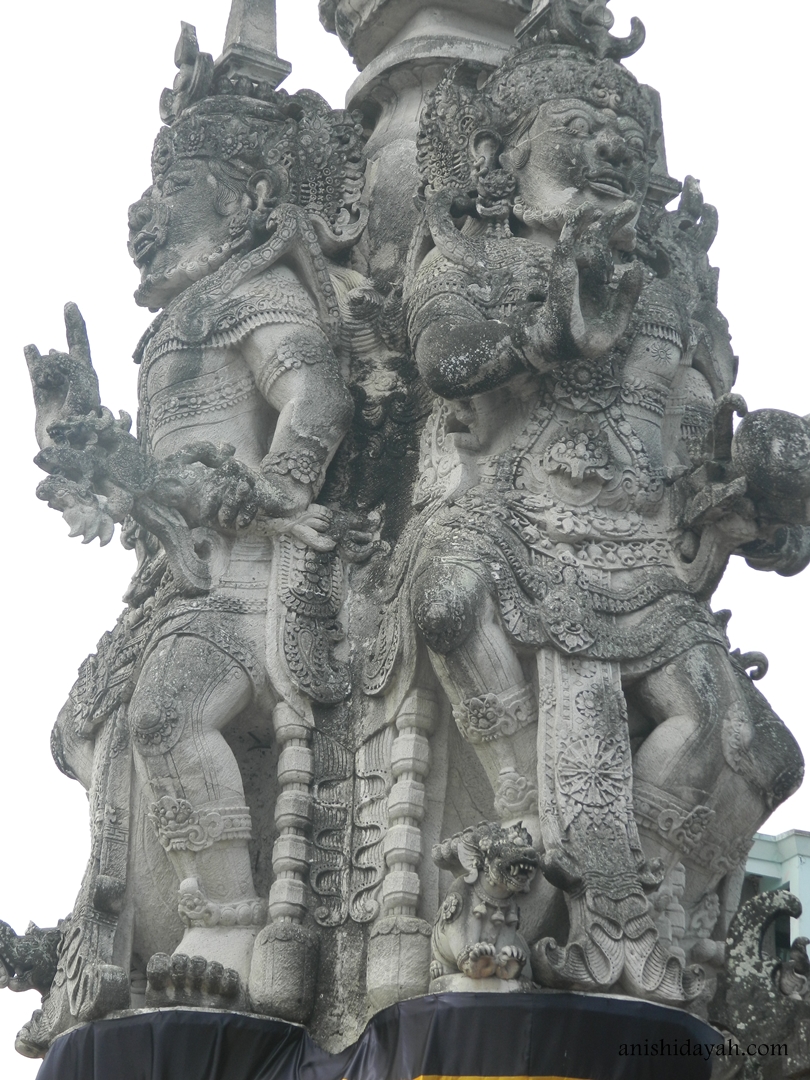 SangPetualang: Patung Kanda Pat Sari (Patung Catur Muka Klungkung) dan ...