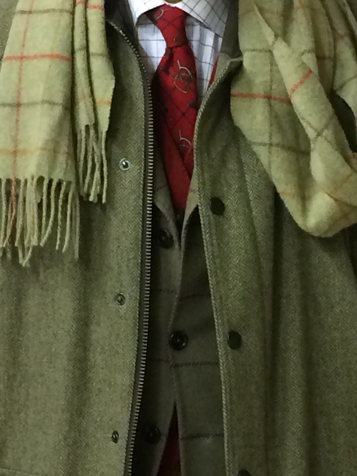 "Tweedland" The Gentlemen's club: JEEVES Short Trip to Lisbon wearing a ...