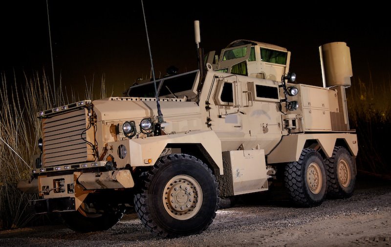 Pitsnipes Gripes: Military eye candy