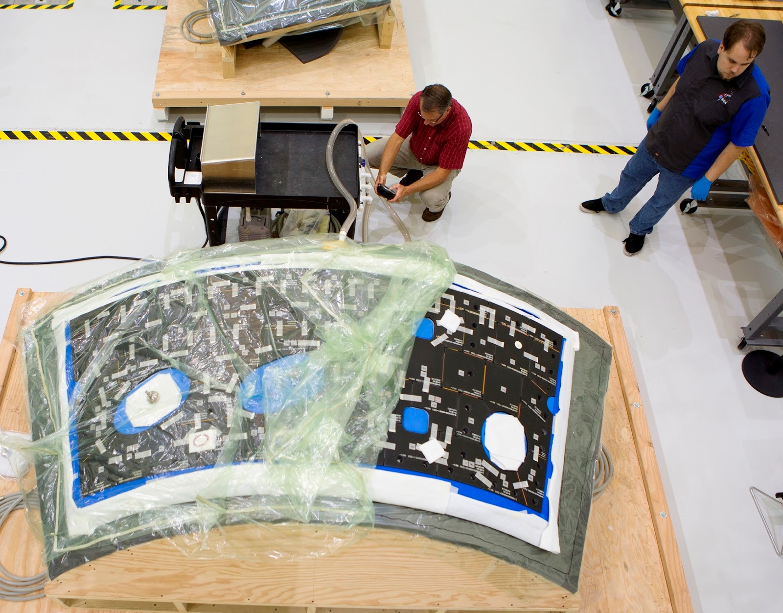 Orbiter.ch Space News: Tile Bonding Begins for Orion’s First Mission ...