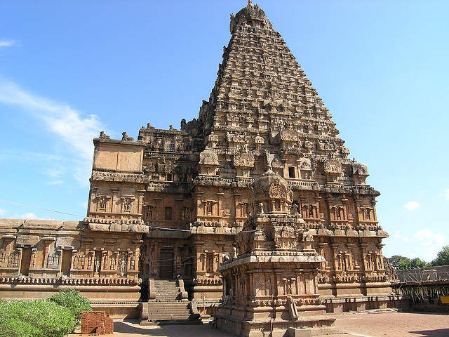 10 Kuil Hindu Paling Indah di Dunia - Fauzan Ozan 1St