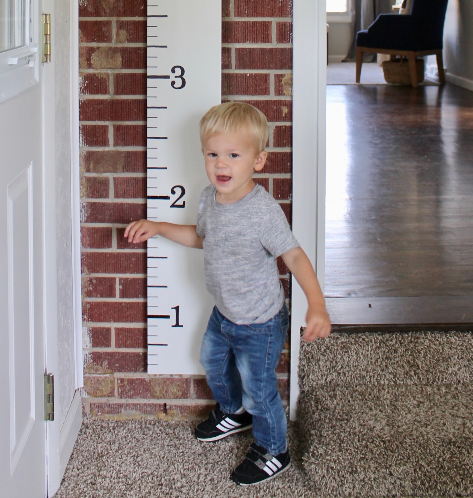 Wonderfully Made: DIY Growth Chart