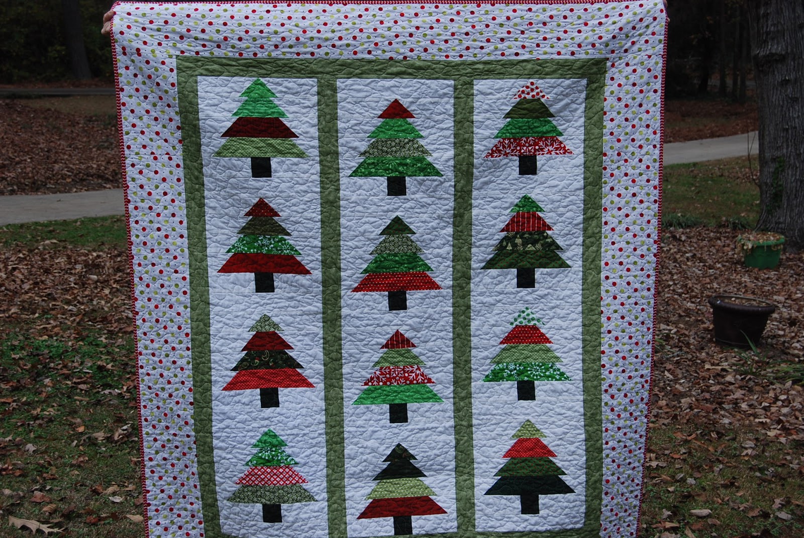 Spin the Bobbin: Christmas Quilt #4
