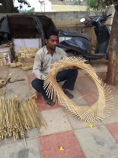 jayantiblogshere: Unusual Occupations - Mudha maker from Mandi Mirza khan