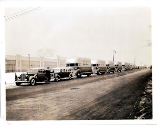 CARHUNTER : GENERAL MOTORS PARADE OF PROGRESS- FUTURLINER OR STREAMLINER?