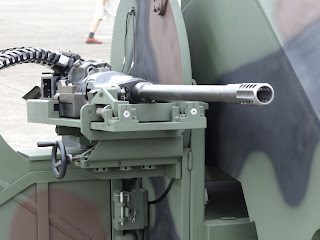 Blair's 軍事,警察及消防攝影: T82式20公厘雙聯裝機砲