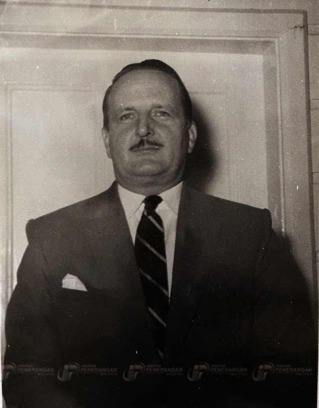 SEJARAH PEMBENTUKAN MALAYSIA: USAHA-USAHA KE ARAH PERPADUAN KAUM