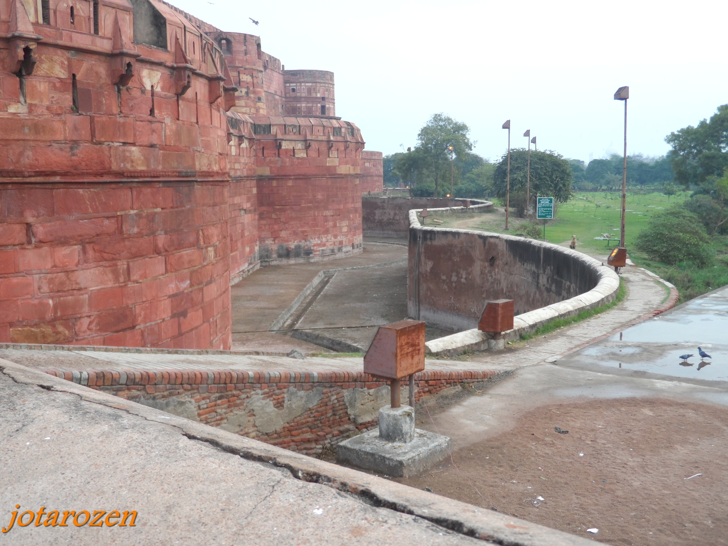 Footsteps - Jotaro's Travels: Intoxicating India 2013 - Day 7