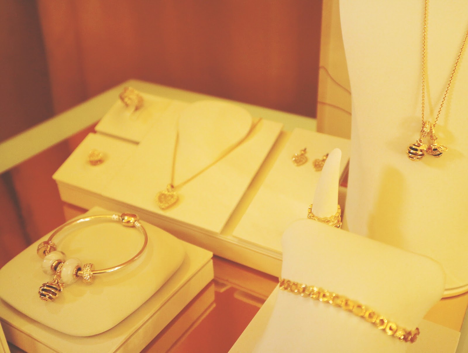 Pandora Shine.♥ - ARTSY FARTSY AVA