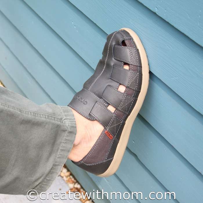 Create With Mom: Comfy Relaxing Crocs for Adults