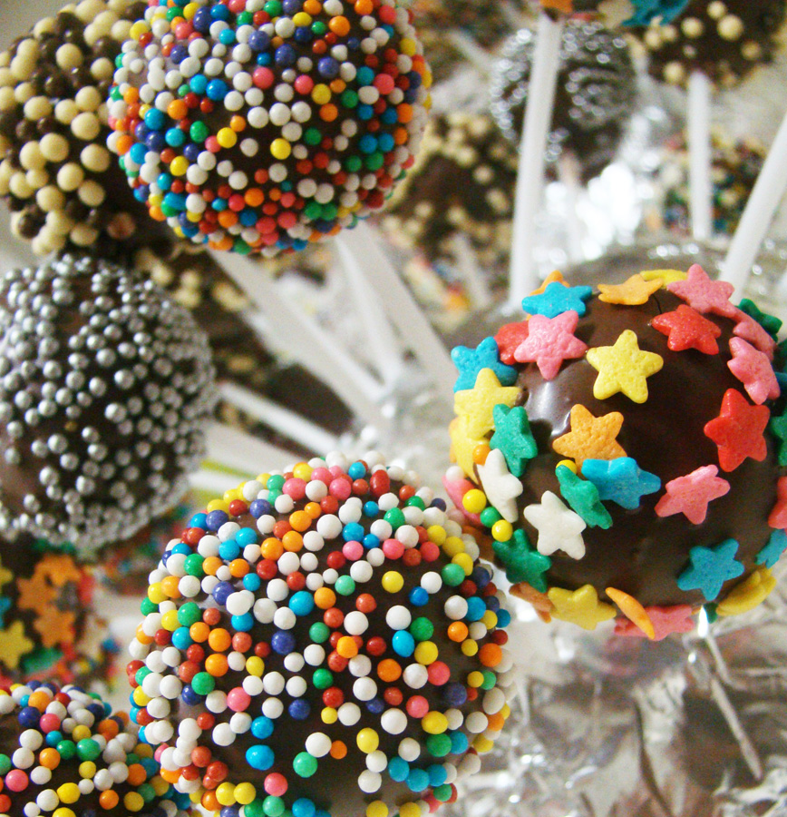 Cake Pops | Lipstick Alley