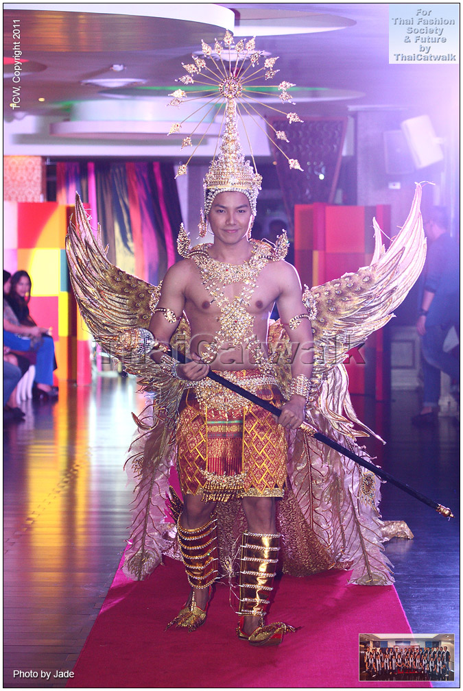 IP Best National Costume Mister International 2011 - Indonesian ...
