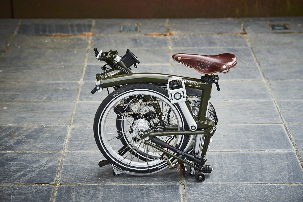 Aventurasenunabiciplegable: Brompton Barbour, genuinamente english ...