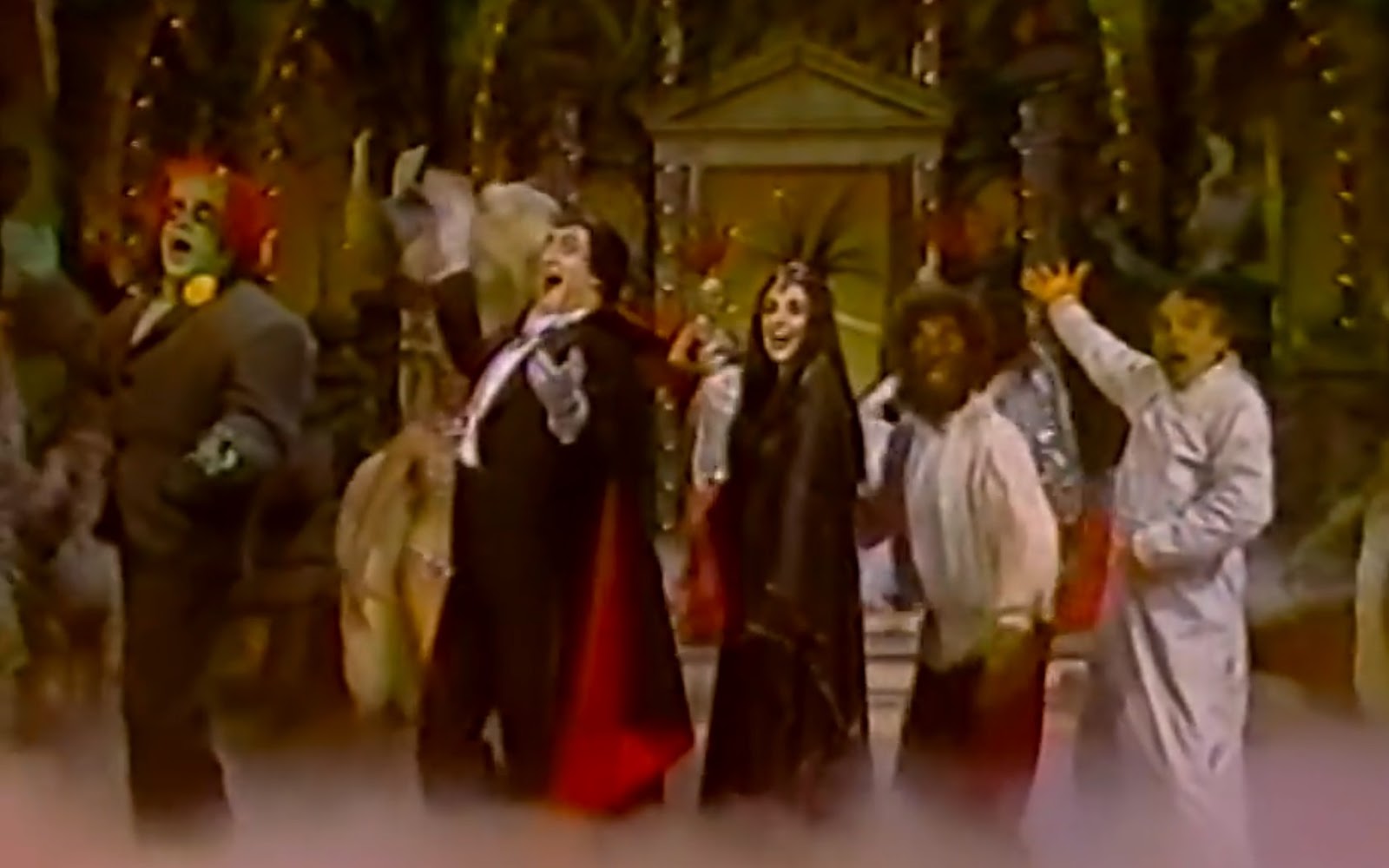 Halloween Specials.net