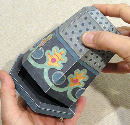 Needles 'n' Knowledge: Thimble 3d Box