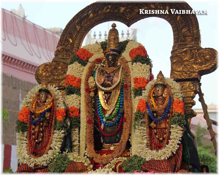 Krishna Vaibhavam: Kannanidam Eduthu Solladi - Ambujam Krishna ...