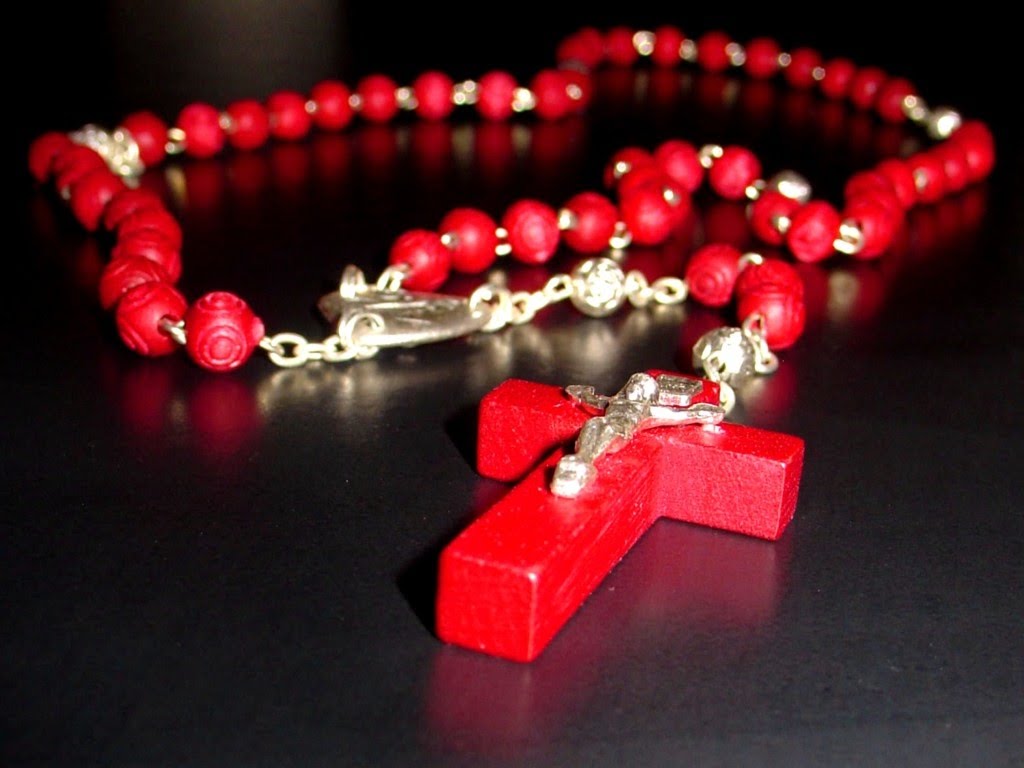 beautiful reasons for praying the rosary even more often father gabriel ...