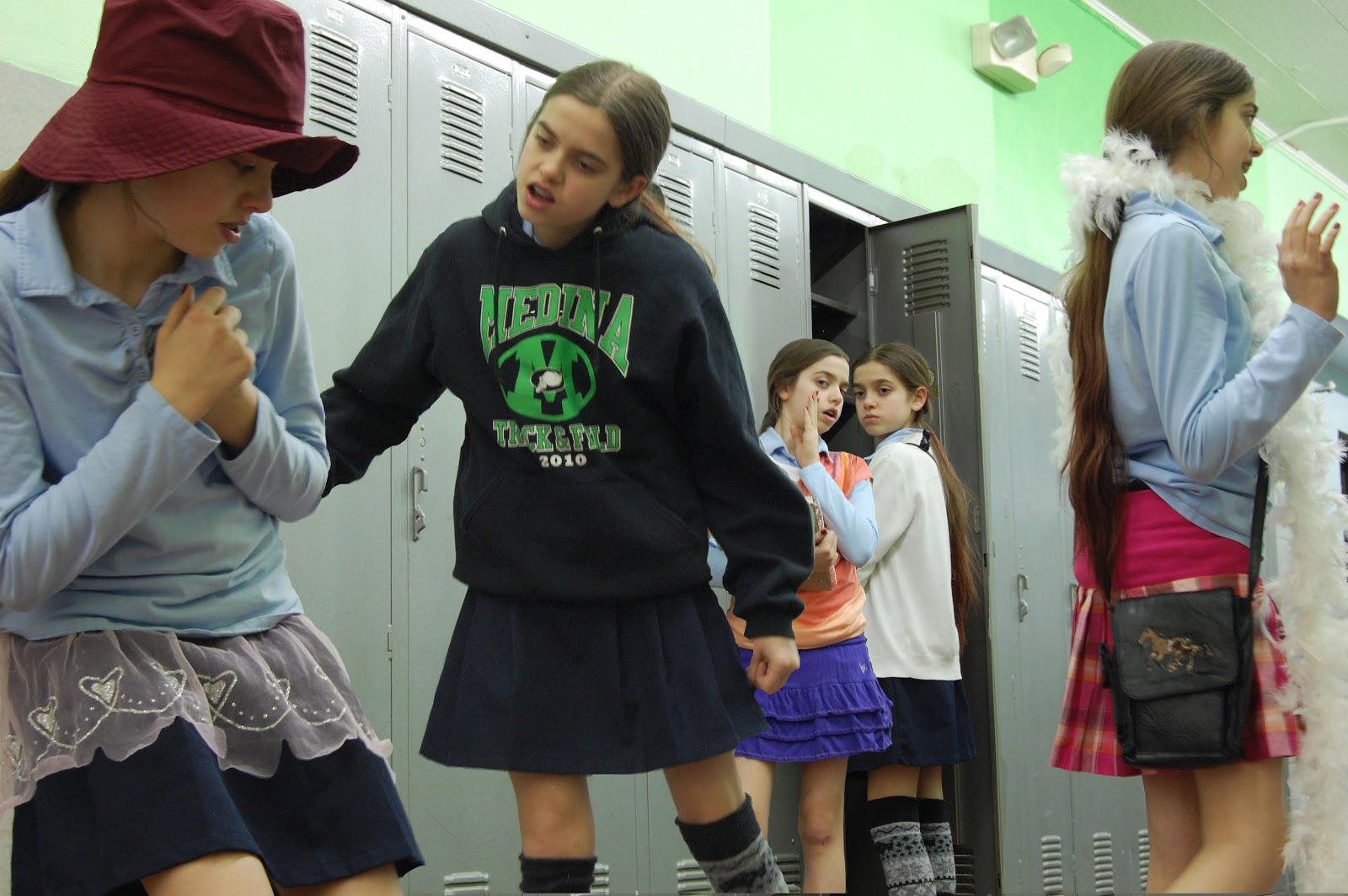 DeaArtEd: Lesson: Multiple Me Photography