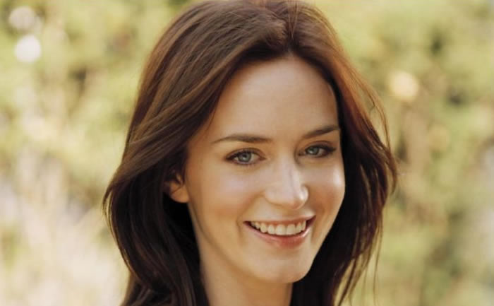 Emily Blunt Smile HD Cool Wallpaper | Hot English Actress Latest HQ ...