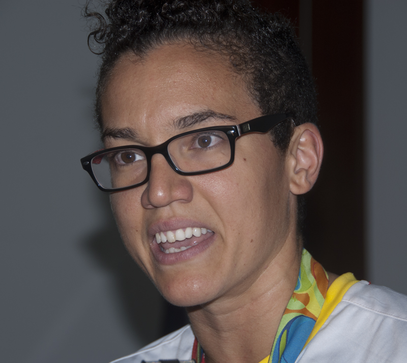 Ricardo: LAURA NICHOLLS baloncesto