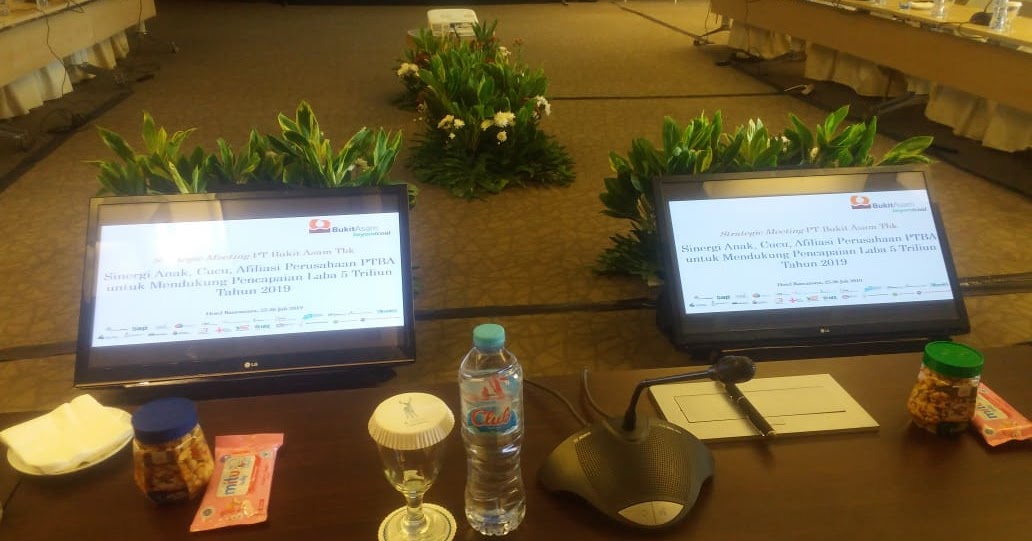 PENYEWAAN ALAT PERANGKAT TELEPROMPTER: Rental TV LED duduk TV Matador