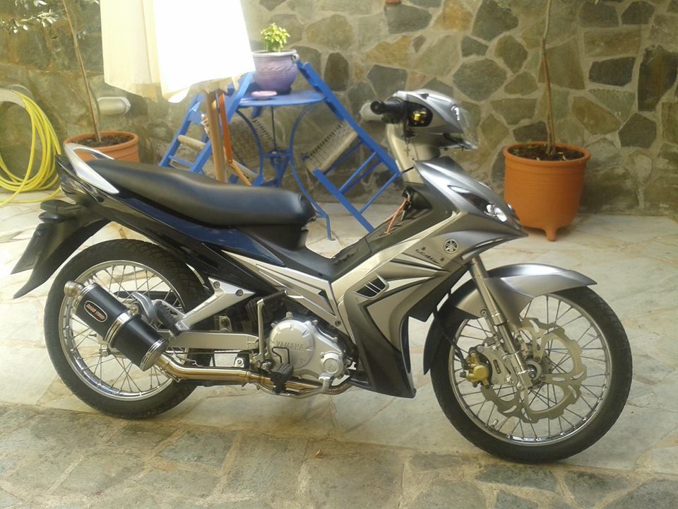 Mikrowio me dio rodes: Yamaha Crypton X