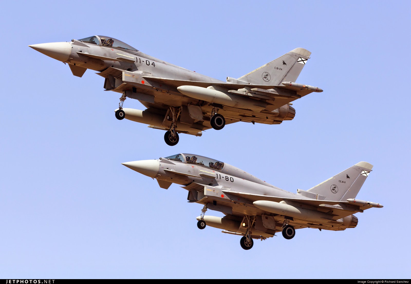 DEFENSE STUDIES: TNI AU Berikan Tanggapan Mengenai Tawaran Pesawat Typhoon