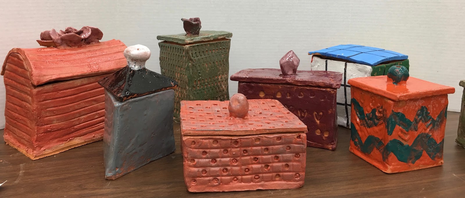 Kristen Applebee: Clay Boxes and Pinch Pot Animals