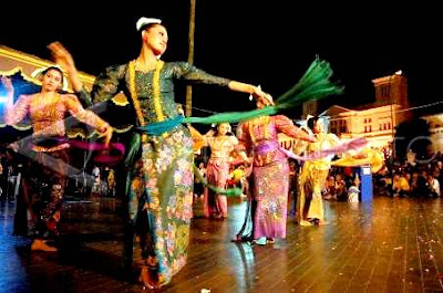 HISTORY OF CULTURE: Traditional Arts Jaipong Dance West Java