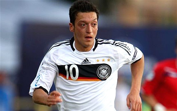 Mesut Ozil Profile and Images | FOOTBALL STARS WALLPAPERS
