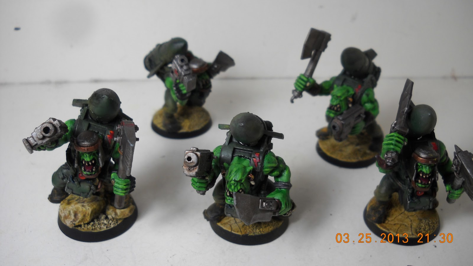 Warhammer 40k Orks (and more): Blood Axe Stormboyz repaints!