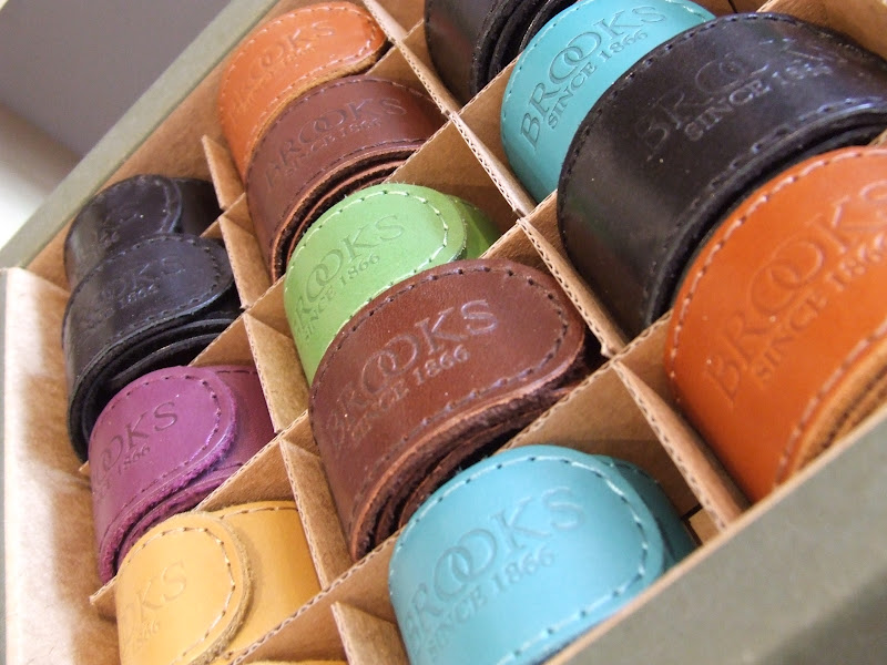 avelo Bicycle shop | アヴェロ バイシクル ショップ 浦和: BROOKS TROUSER STRAP ブルックス 裾留め