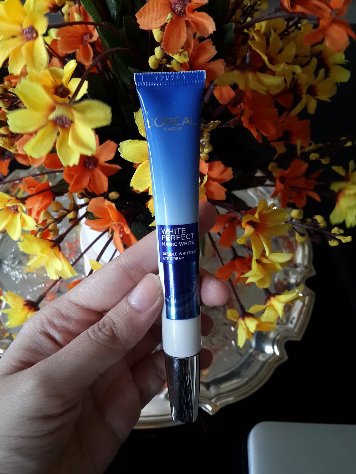 RIDZI MAKEUP: Loreal white perfect magic white double whitening eye ...