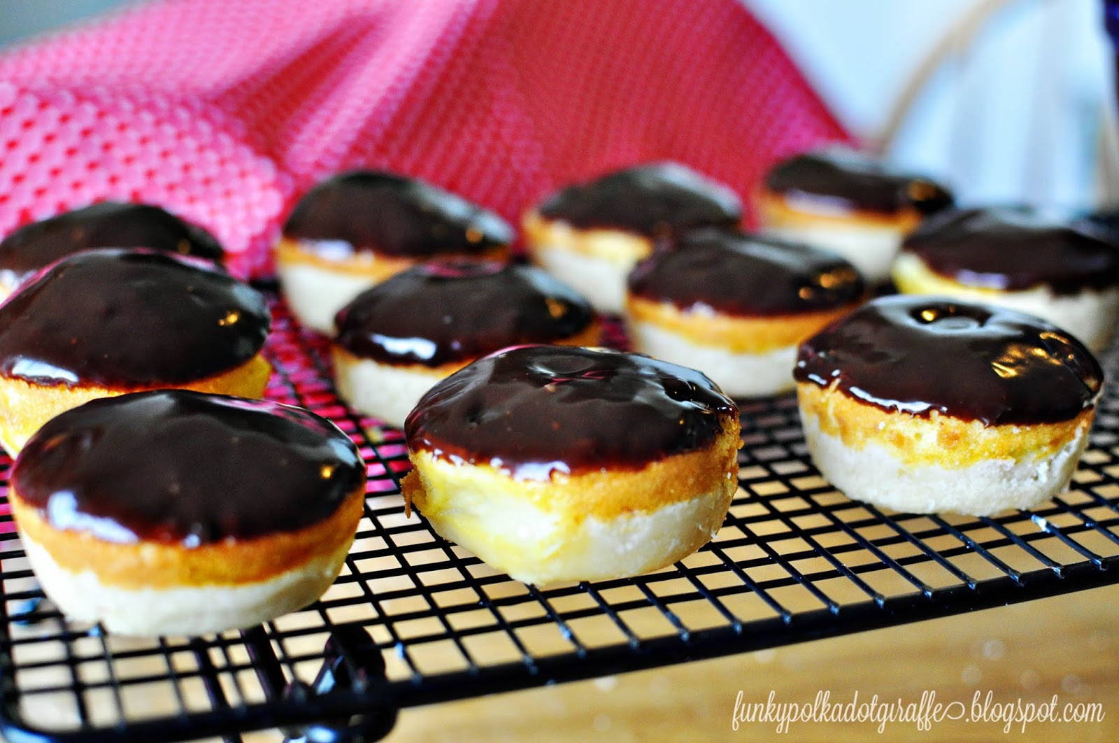 Funky Polkadot Giraffe: Mini Boston Cream Pies