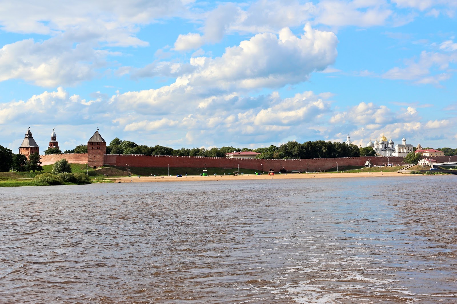 Novgorod Veliky ( Великий Новгород ). A voyage to ancient Veliky ...