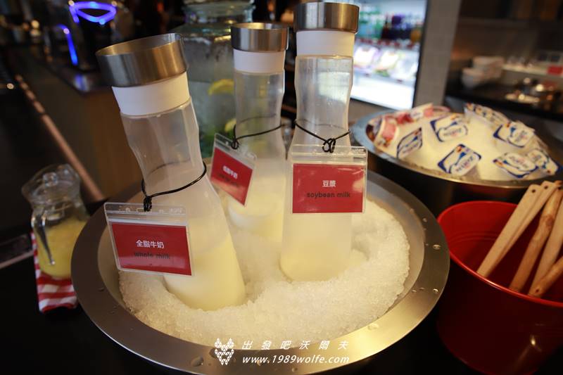 台北車站 citizenM Taipei 荷蘭潮牌旅店 世民 M 飯店 - 出發吧! 沃爾夫.