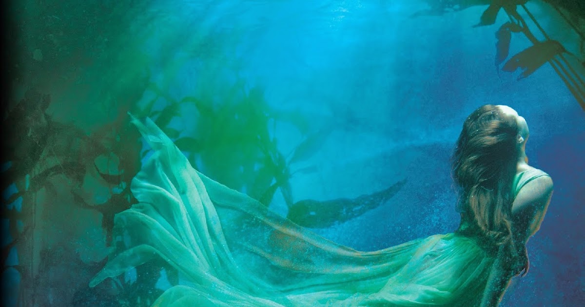 Fangs For The Fantasy: Deep Blue (Waterfire Saga #1) by Jennifer Donnelly