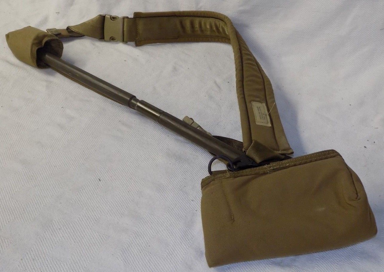 Webbingbabel: USMC Mechanical Breacher Kit MBK Carrier Sledge Axe Coyote