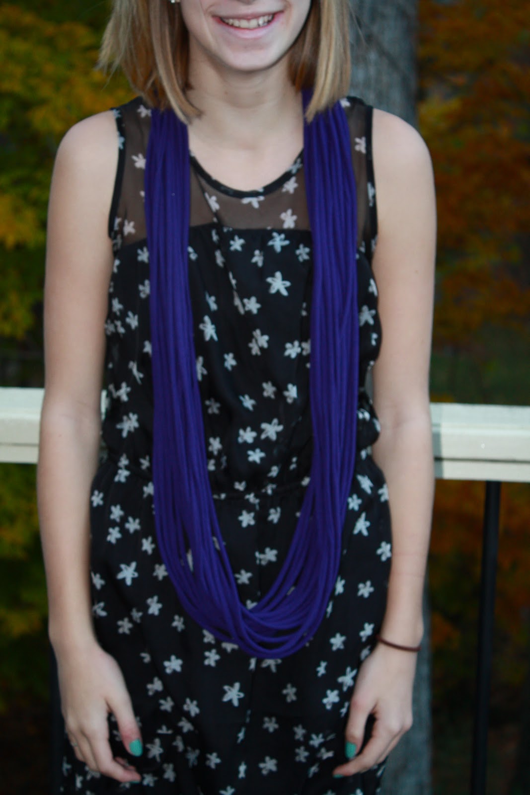 Antsi-Pants: T-Shirt Infinity Scarf