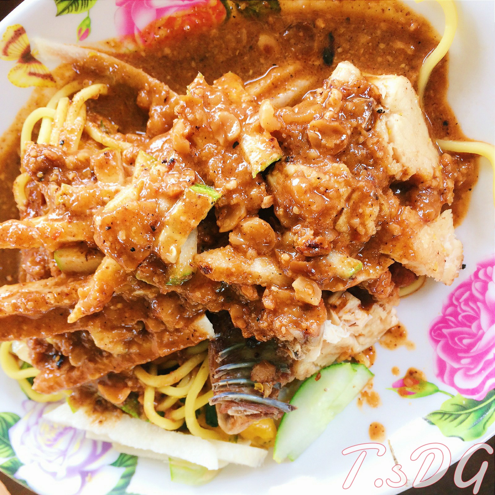 TAW's Delicious Guide: reviewing: MEE CALONG PANTAI BESERAH